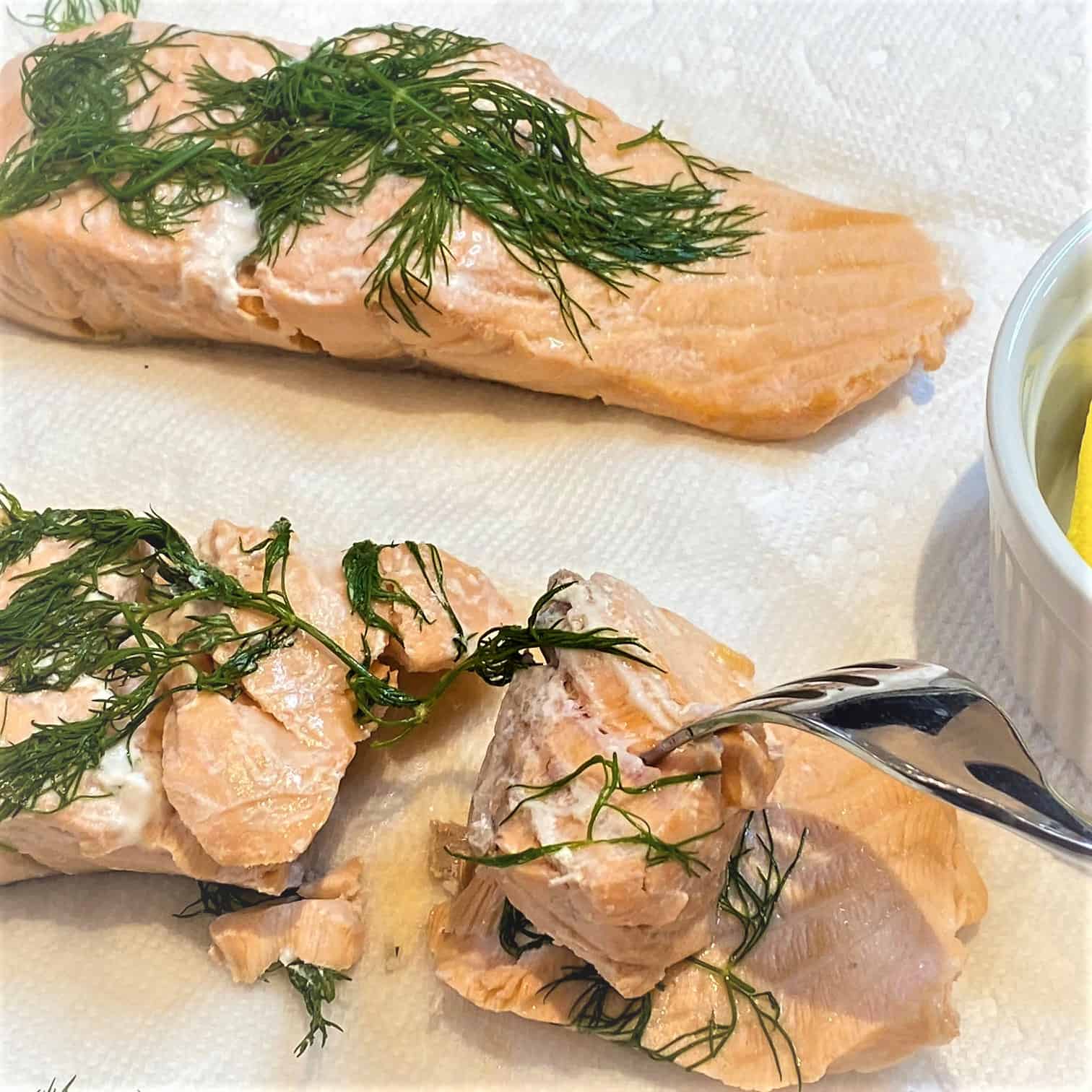 Poached salmon fillets with dill and lemon 🐟 – Food Hall by Jani